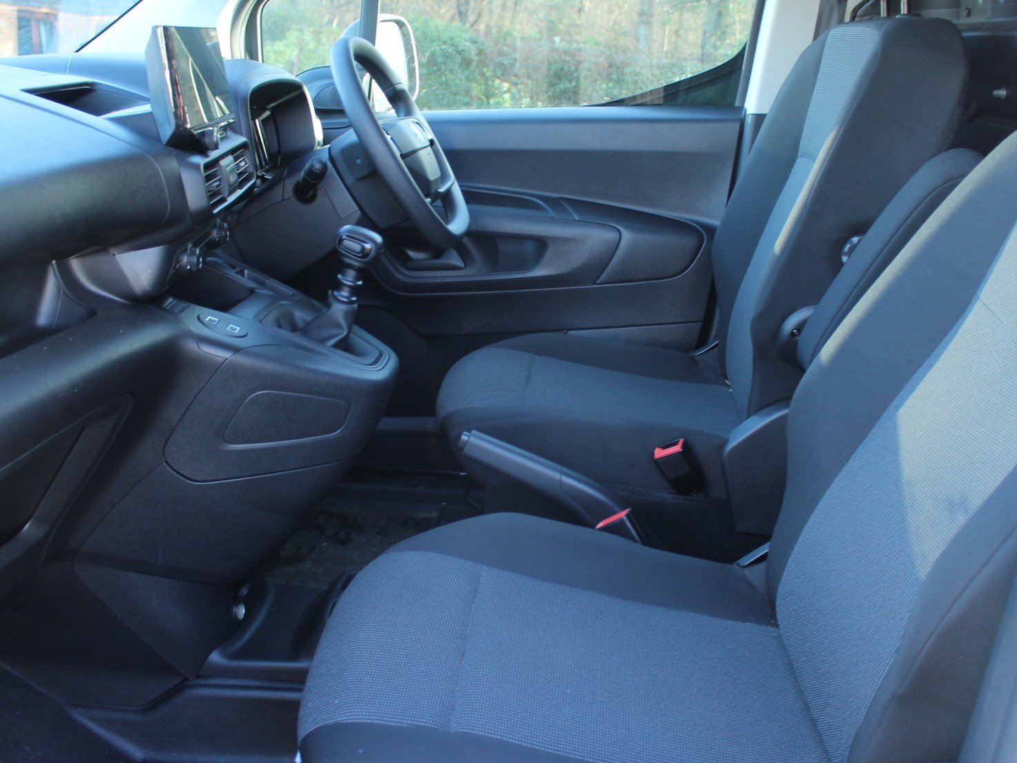 Used 2024 Vauxhall Combo 1.5 Turbo D 2300 Prime Panel Van 5dr Diesel ...